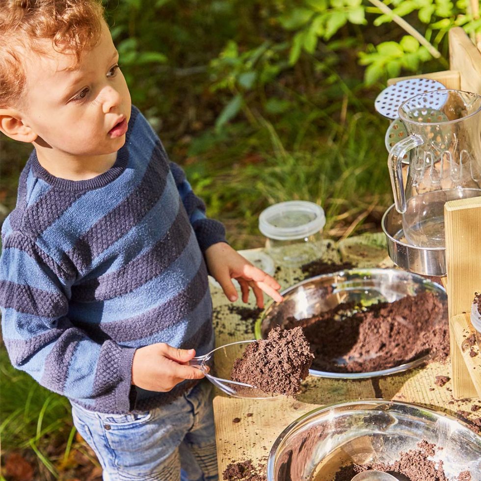 Enrich your outdoor messy play - Hope Blog